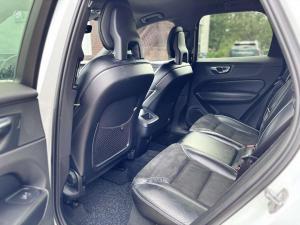 White Volvo XC60 2018 in Gargzdai, with an engine capacity of 1.97 L and mileage of 130 thousand km for 21999 €, photo 16 on AUTOMOTO.COM.LV