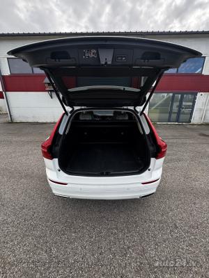 White Volvo XC60 2018 in Tallinn, with an engine capacity of 2.00 L and mileage of 247 thousand km for 21000 €, photo 14 on AUTOMOTO.COM.LV
