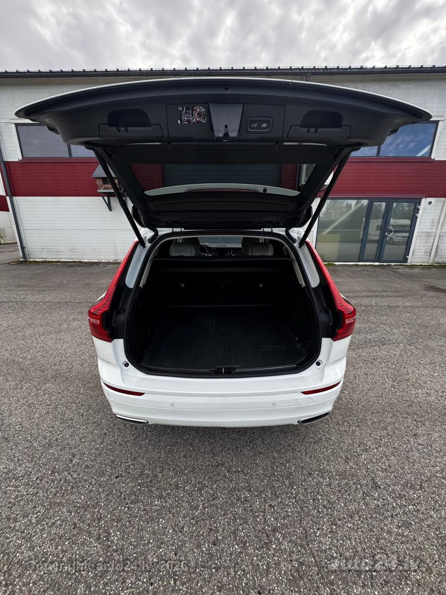 White Volvo XC60 2018 in Tallinn, with an engine capacity of 2.00 L and mileage of 247 thousand km for 21000 €, photo 14 on AUTOMOTO.COM.LV