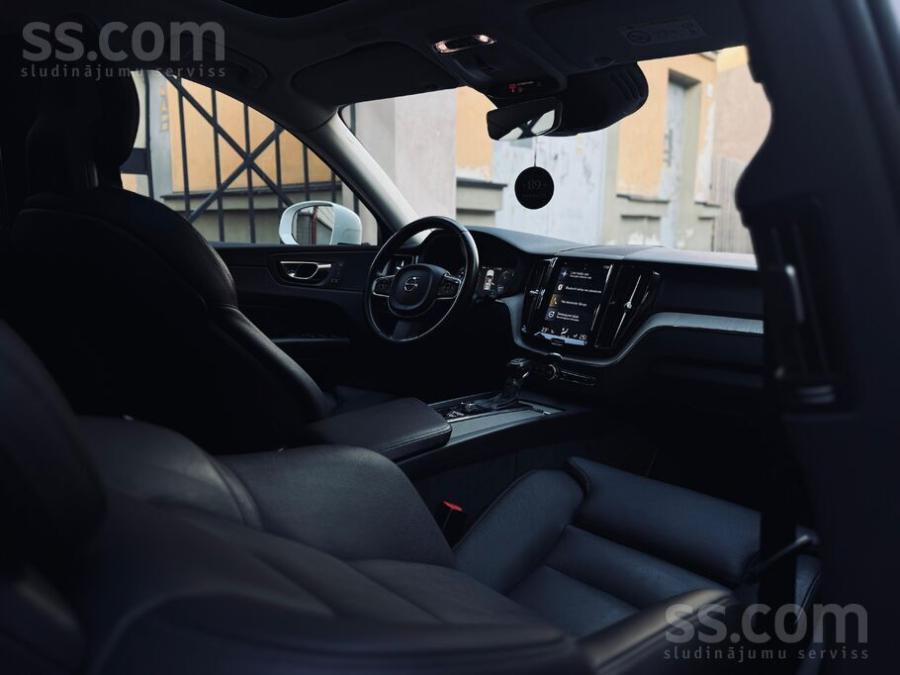 Balts Volvo XC60 2018 Cēsis, ar dzinēja tilpumu 2.00 L un nobraukumu 0 tūkst. km par 20990 €, foto 21 vietnē AUTOMOTO.COM.LV