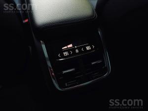 Balts Volvo XC60 2018 Cēsis, ar dzinēja tilpumu 2.00 L un nobraukumu 0 tūkst. km par 20990 €, foto 24 vietnē AUTOMOTO.COM.LV