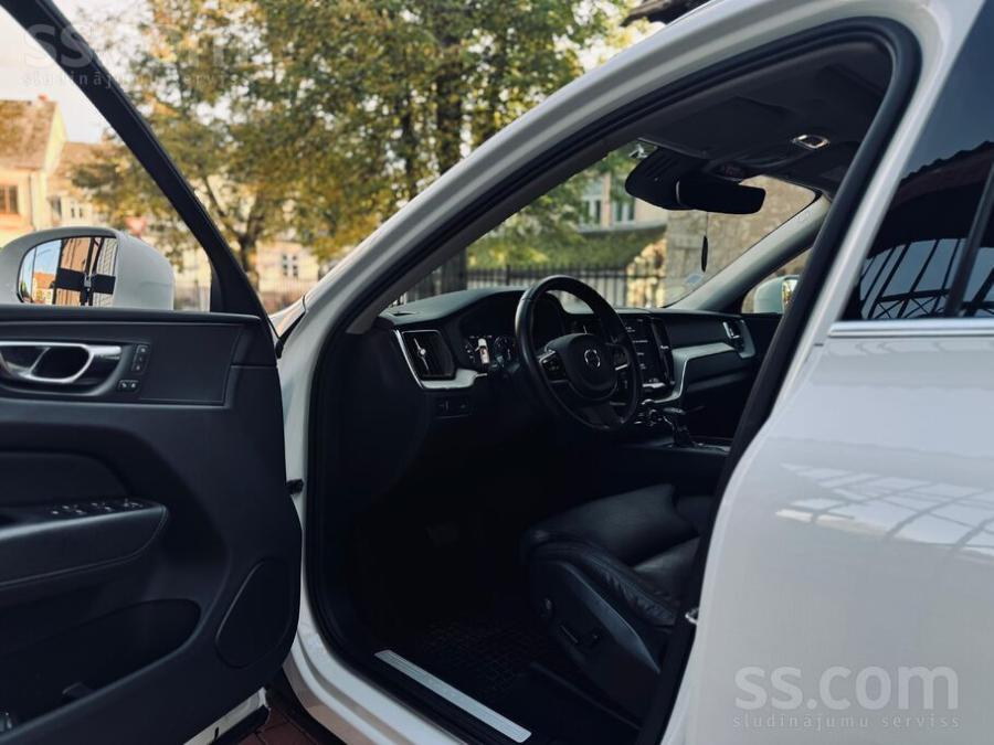 Balts Volvo XC60 2018 Cēsis, ar dzinēja tilpumu 2.00 L un nobraukumu 0 tūkst. km par 20990 €, foto 33 vietnē AUTOMOTO.COM.LV