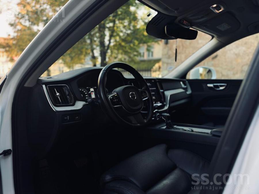Balts Volvo XC60 2018 Cēsis, ar dzinēja tilpumu 2.00 L un nobraukumu 0 tūkst. km par 20990 €, foto 34 vietnē AUTOMOTO.COM.LV