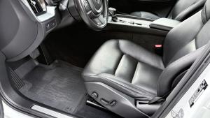 Balts Volvo XC60 2018 Šauļi, ar dzinēja tilpumu 2.00 L un nobraukumu 270 tūkst. km par 16900 €, foto 21 vietnē AUTOMOTO.COM.LV