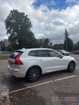 White Volvo XC60 2018 in Riga, with an engine capacity of 2.00 L and mileage of 240 thousand km for 21800 €, photo 7 on AUTOMOTO.COM.LV