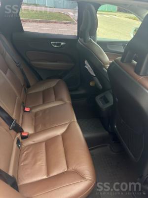 White Volvo XC60 2018 in Riga, with an engine capacity of 2.00 L and mileage of 240 thousand km for 21800 €, photo 10 on AUTOMOTO.COM.LV
