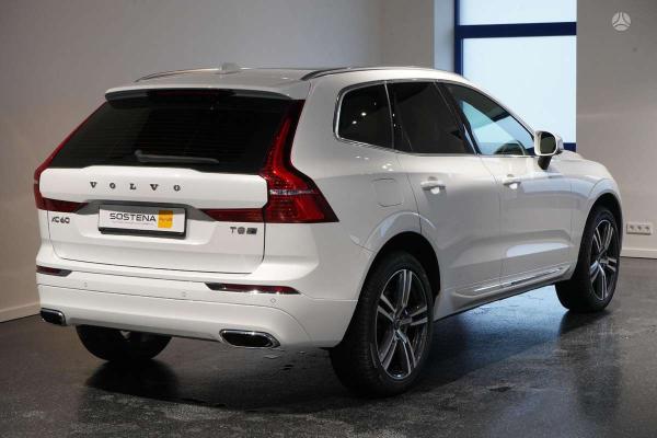 White Volvo XC60 2019 in Vilnius, with an engine capacity of 1.97 L and mileage of 114 thousand km for 35900 €, photo 3 on AUTOMOTO.COM.LV