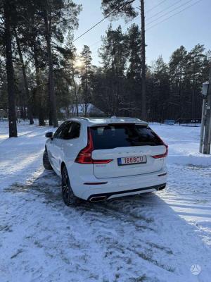 White Volvo XC60 2019 in Kaunas, with an engine capacity of 1.97 L and mileage of 165 thousand km for 22900 €, photo 4 on AUTOMOTO.COM.LV