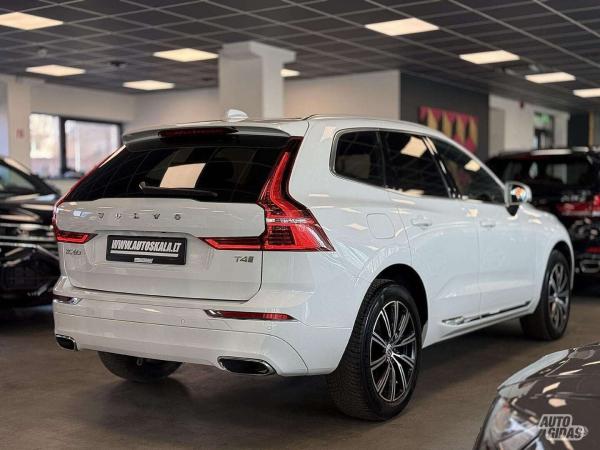 White Volvo XC60 2019 in Klaipeda, with an engine capacity of 2.00 L and mileage of 150 thousand km for 25950 €, photo 4 on AUTOMOTO.COM.LV