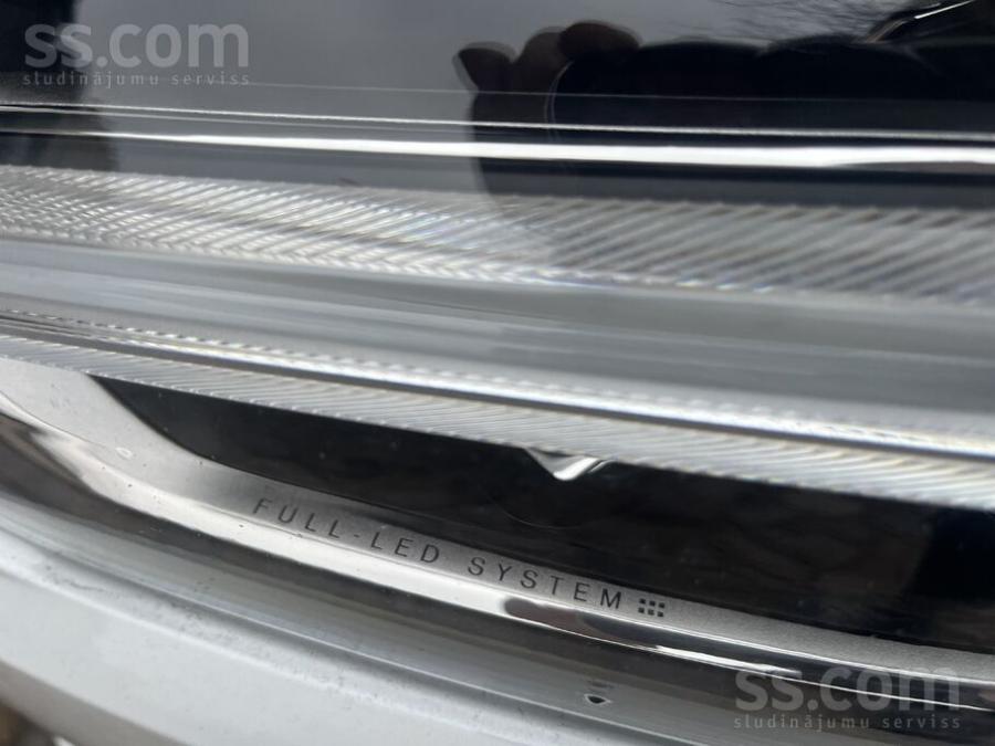 Balts Volvo XC60 2019 Rīga, ar dzinēja tilpumu 2.00 L un nobraukumu 102 tūkst. km par 28500 €, foto 12 vietnē AUTOMOTO.COM.LV
