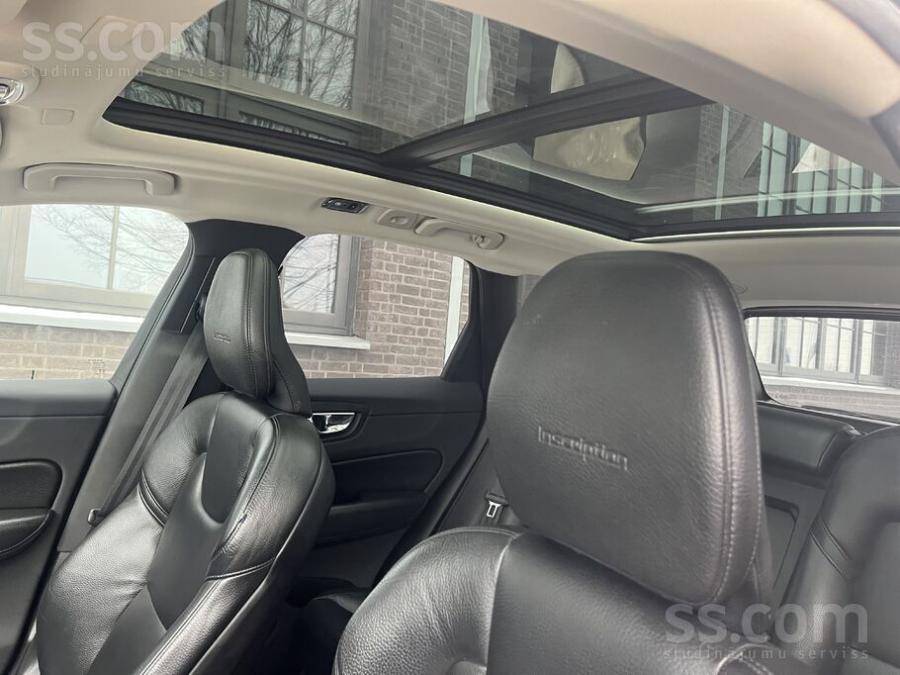 Balts Volvo XC60 2019 Rīga, ar dzinēja tilpumu 2.00 L un nobraukumu 102 tūkst. km par 28500 €, foto 18 vietnē AUTOMOTO.COM.LV
