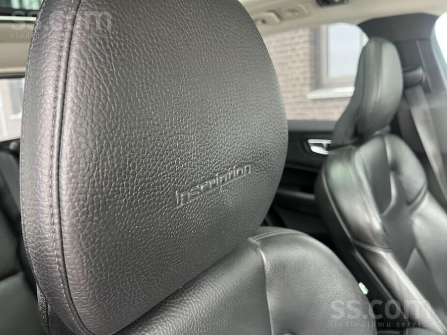 Balts Volvo XC60 2019 Rīga, ar dzinēja tilpumu 2.00 L un nobraukumu 102 tūkst. km par 28500 €, foto 21 vietnē AUTOMOTO.COM.LV