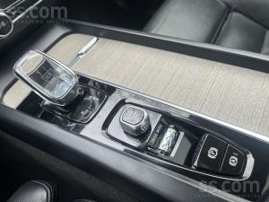 Balts Volvo XC60 2019 Rīga, ar dzinēja tilpumu 2.00 L un nobraukumu 102 tūkst. km par 28500 €, foto 22 vietnē AUTOMOTO.COM.LV