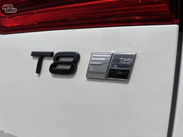 White Volvo XC60 2019 in Siauliai, with an engine capacity of 2.00 L and mileage of 75 thousand km for 33300 €, photo 10 on AUTOMOTO.COM.LV