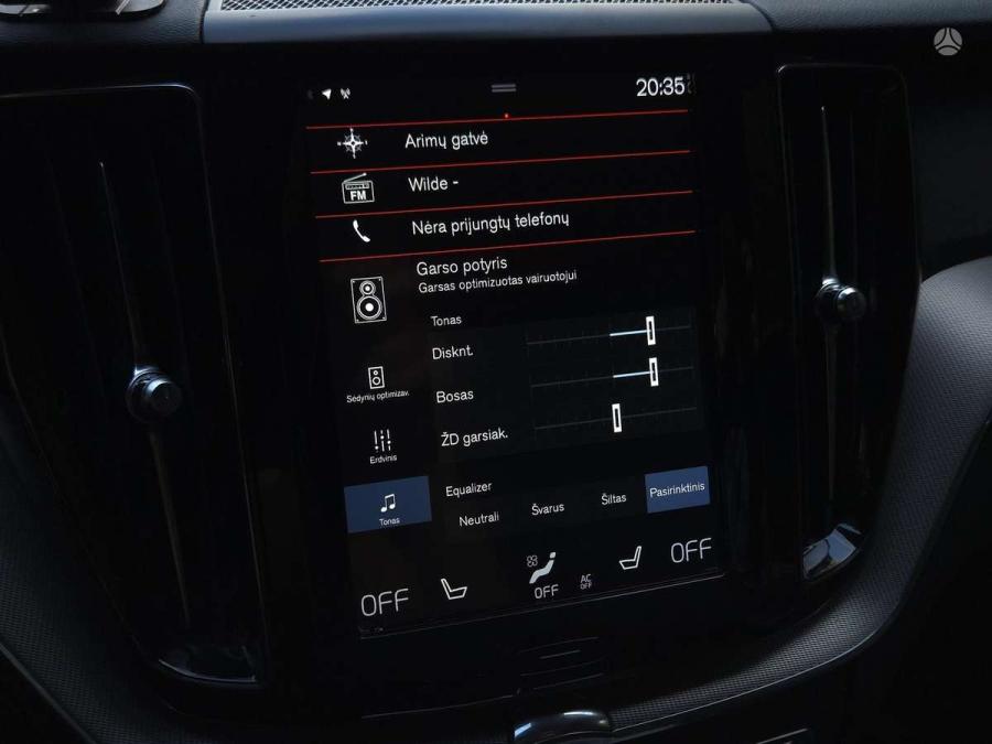White Volvo XC60 2019 in Kaunas, with an engine capacity of 2.00 L and mileage of 214 thousand km for 20750 €, photo 23 on AUTOMOTO.COM.LV