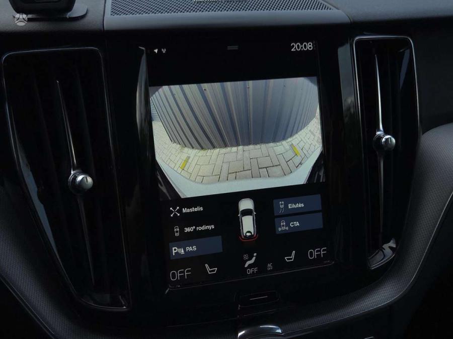White Volvo XC60 2019 in Kaunas, with an engine capacity of 2.00 L and mileage of 214 thousand km for 20750 €, photo 16 on AUTOMOTO.COM.LV