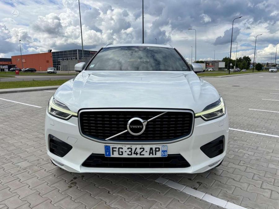 Белый Вольво ХС60 2019 в Таураге, объемом двигателя 1.97 л и пробегом 230 тыс. км за 18900 €, фото 3 на AUTOMOTO.COM.LV