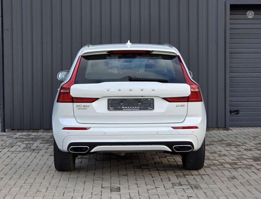 White Volvo XC60 2019 in Kaunas, with an engine capacity of 2.00 L and mileage of 214 thousand km for 20750 €, photo 4 on AUTOMOTO.COM.LV