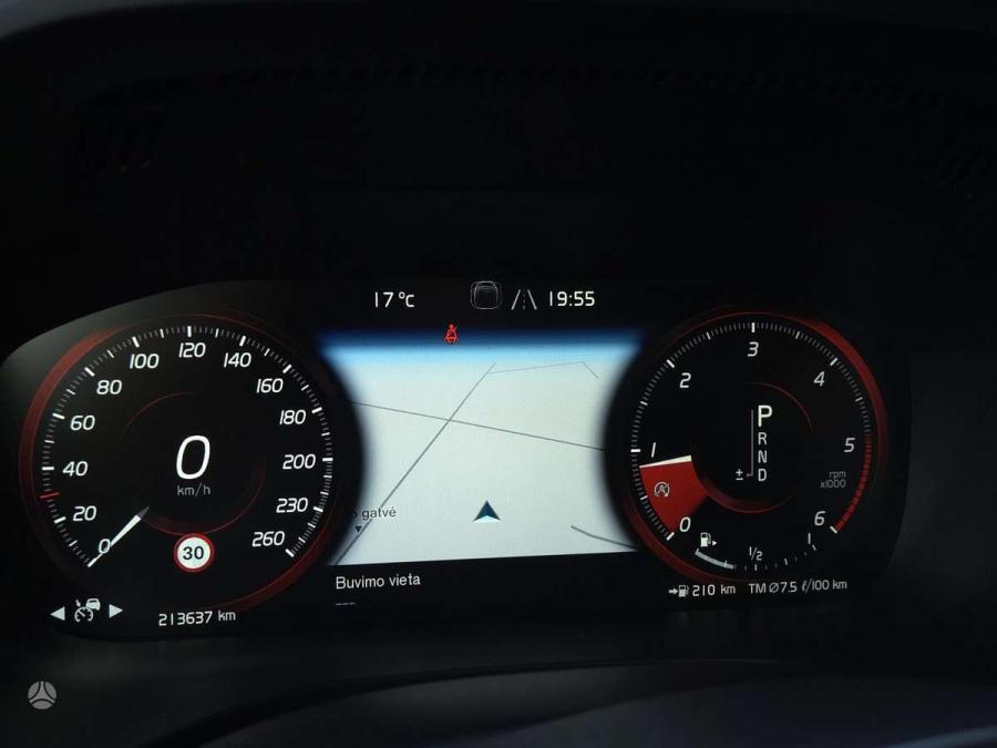 White Volvo XC60 2019 in Kaunas, with an engine capacity of 2.00 L and mileage of 214 thousand km for 20750 €, photo 12 on AUTOMOTO.COM.LV