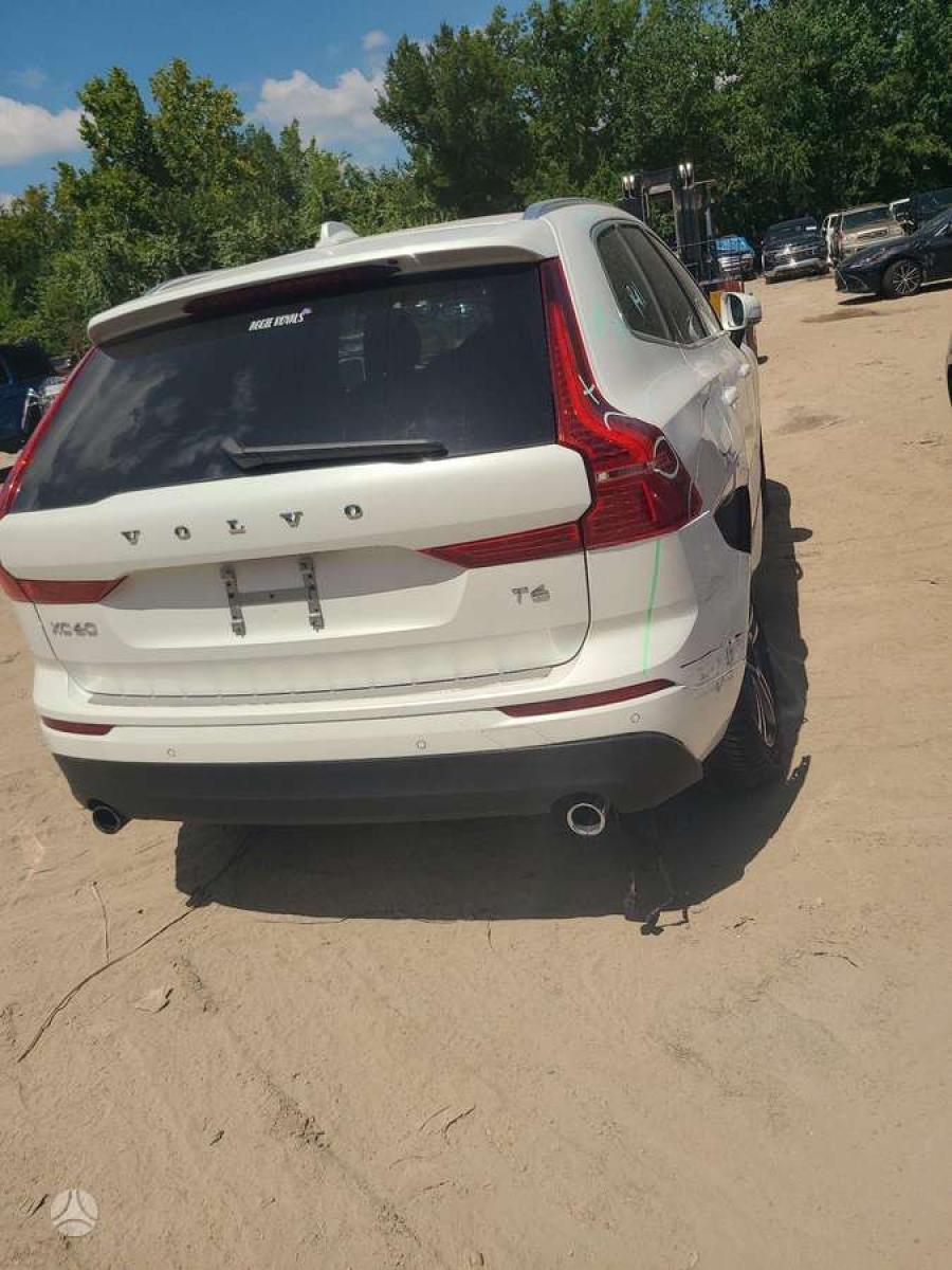 Balts Volvo XC60 2019 Viļņa, ar dzinēja tilpumu 1.97 L un nobraukumu 122 tūkst. km par 12500 €, foto 9 vietnē AUTOMOTO.COM.LV