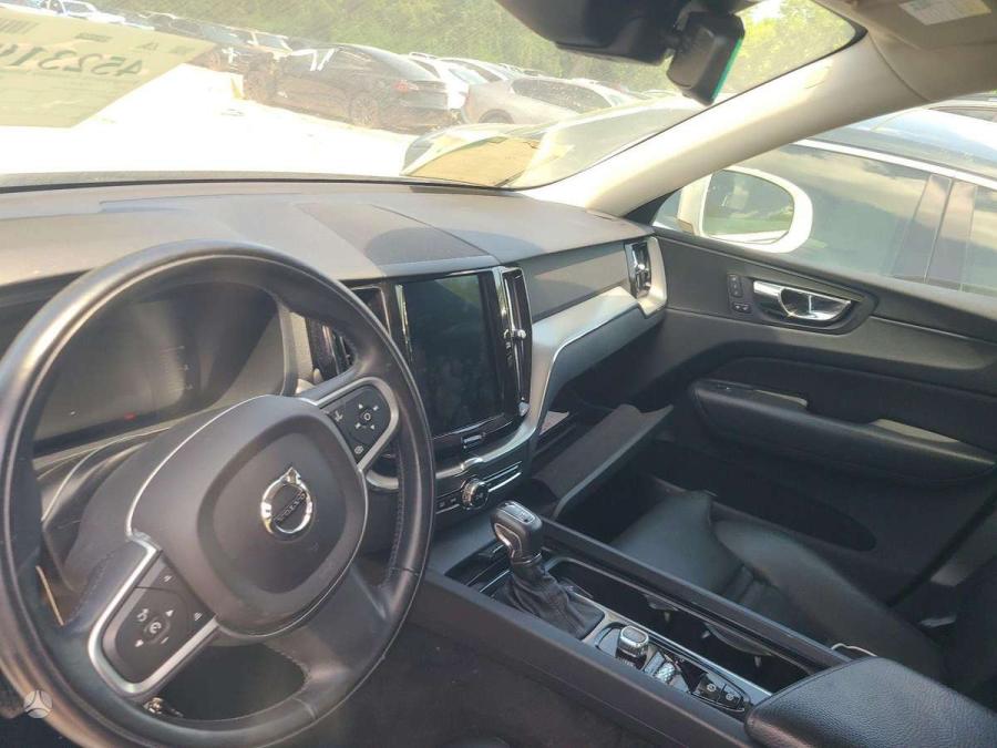 Balts Volvo XC60 2019 Viļņa, ar dzinēja tilpumu 1.97 L un nobraukumu 122 tūkst. km par 12500 €, foto 12 vietnē AUTOMOTO.COM.LV