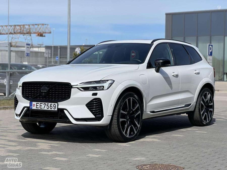 Balts Volvo XC60 2019 Šauļi, ar dzinēja tilpumu 2.00 L un nobraukumu 75 tūkst. km par 31300 €, foto 3 vietnē AUTOMOTO.COM.LV