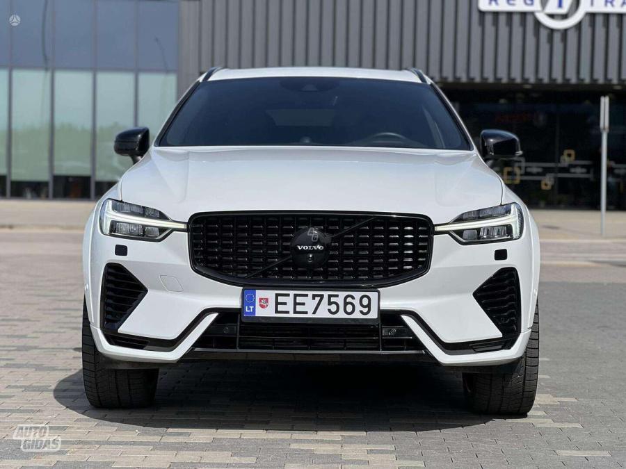 Balts Volvo XC60 2019 Šauļi, ar dzinēja tilpumu 2.00 L un nobraukumu 75 tūkst. km par 31300 €, foto 4 vietnē AUTOMOTO.COM.LV