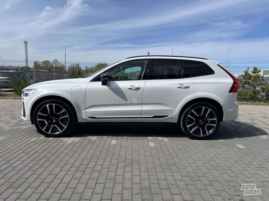 Balts Volvo XC60 2019 Šauļi, ar dzinēja tilpumu 2.00 L un nobraukumu 75 tūkst. km par 31300 €, foto 6 vietnē AUTOMOTO.COM.LV