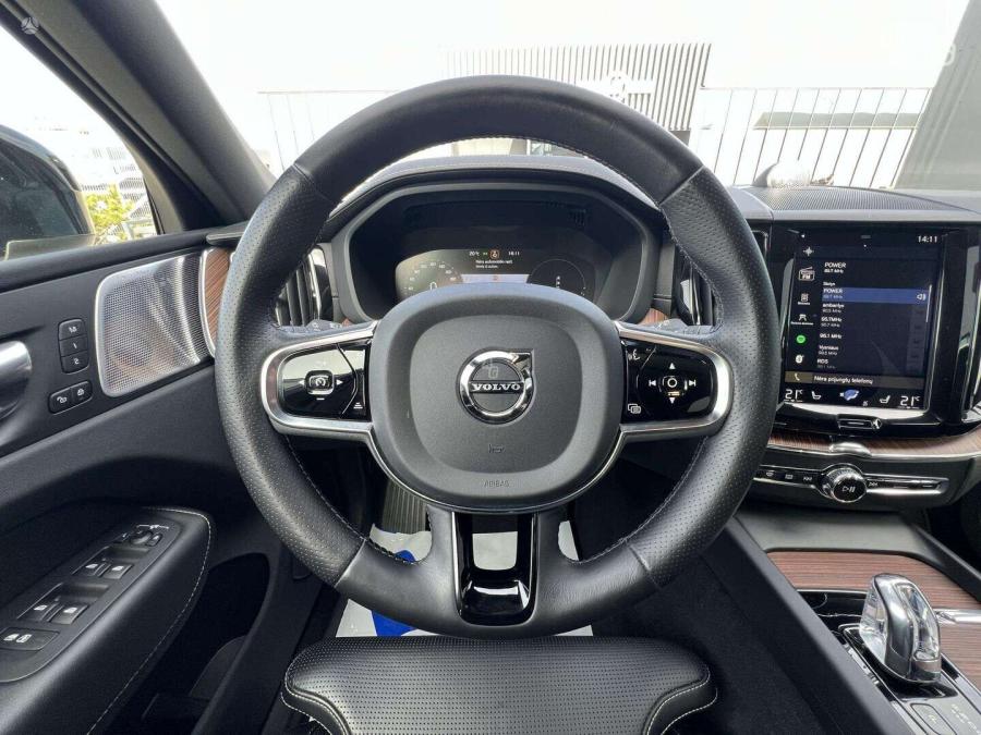 Balts Volvo XC60 2019 Šauļi, ar dzinēja tilpumu 2.00 L un nobraukumu 75 tūkst. km par 31300 €, foto 17 vietnē AUTOMOTO.COM.LV