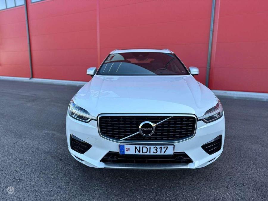 White Volvo XC60 2019 in Telschi, with an engine capacity of 1.97 L and mileage of 220 thousand km for 22500 €, photo 3 on AUTOMOTO.COM.LV