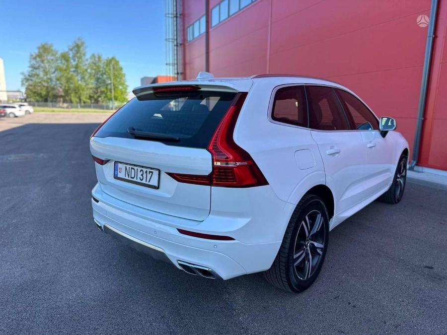 White Volvo XC60 2019 in Telschi, with an engine capacity of 1.97 L and mileage of 220 thousand km for 22500 €, photo 7 on AUTOMOTO.COM.LV