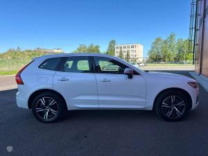 White Volvo XC60 2019 in Telschi, with an engine capacity of 1.97 L and mileage of 220 thousand km for 22500 €, photo 10 on AUTOMOTO.COM.LV