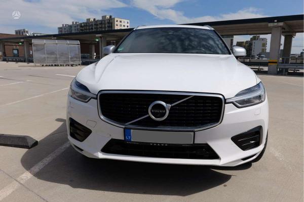 White Volvo XC60 2019 in Vilnius, with an engine capacity of 1.97 L and mileage of 201 thousand km for 23500 €, photo 8 on AUTOMOTO.COM.LV