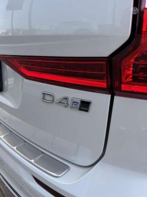 Balts Volvo XC60 2019 Panevēža, ar dzinēja tilpumu 1.97 L un nobraukumu 212 tūkst. km par 20300 €, foto 23 vietnē AUTOMOTO.COM.LV