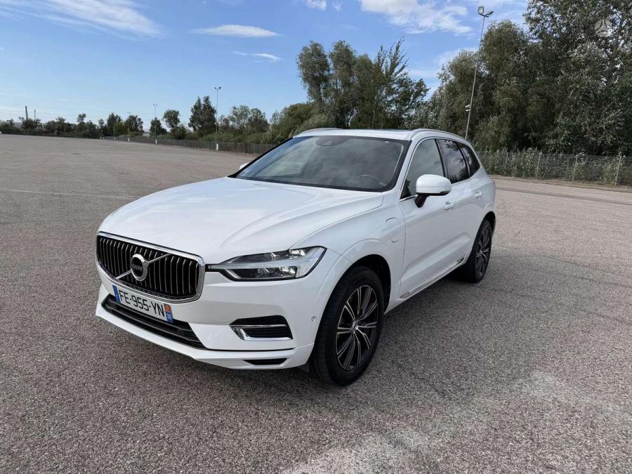 White Volvo XC60 2019 in Marijampole, with an engine capacity of 1.97 L and mileage of 149 thousand km for 18700 €, photo 1 on AUTOMOTO.COM.LV