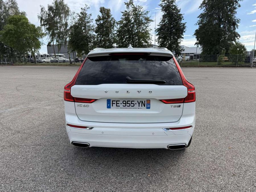 White Volvo XC60 2019 in Marijampole, with an engine capacity of 1.97 L and mileage of 149 thousand km for 18700 €, photo 7 on AUTOMOTO.COM.LV