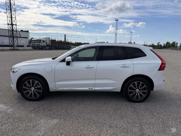 White Volvo XC60 2019 in Marijampole, with an engine capacity of 1.97 L and mileage of 149 thousand km for 18700 €, photo 9 on AUTOMOTO.COM.LV