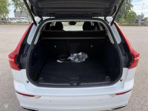 White Volvo XC60 2019 in Marijampole, with an engine capacity of 1.97 L and mileage of 149 thousand km for 18700 €, photo 14 on AUTOMOTO.COM.LV