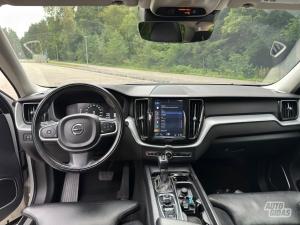 White Volvo XC60 2019 in Klaipeda, with an engine capacity of 2.00 L and mileage of 209 thousand km for 19999 €, photo 15 on AUTOMOTO.COM.LV