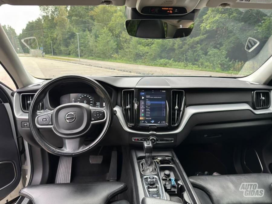 White Volvo XC60 2019 in Klaipeda, with an engine capacity of 2.00 L and mileage of 209 thousand km for 19999 €, photo 15 on AUTOMOTO.COM.LV