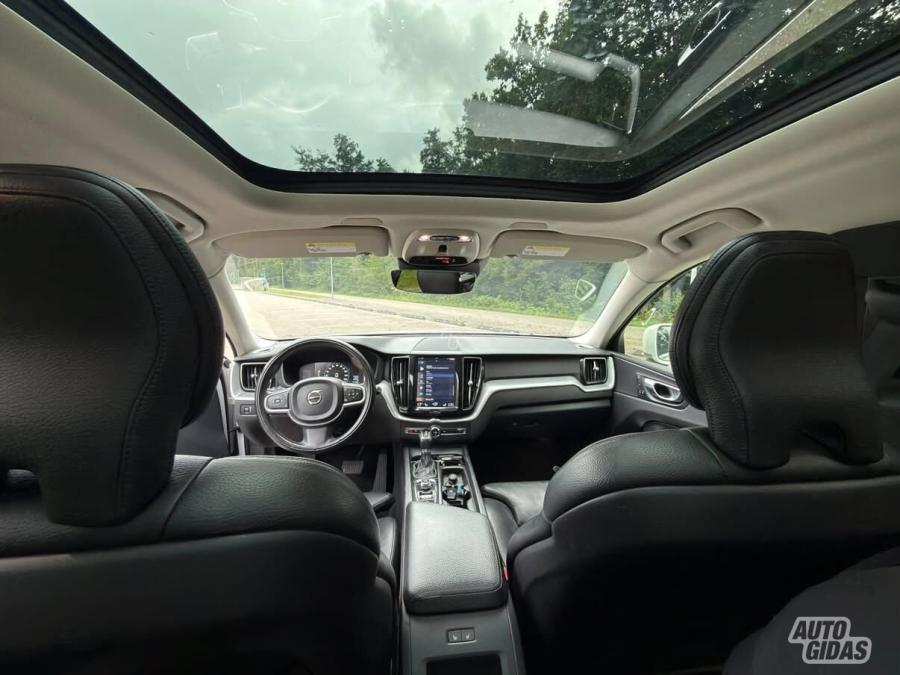 White Volvo XC60 2019 in Klaipeda, with an engine capacity of 2.00 L and mileage of 209 thousand km for 19999 €, photo 16 on AUTOMOTO.COM.LV