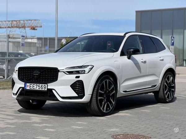 Balts Volvo XC60 2019 Šauļi, ar dzinēja tilpumu 1.97 L un nobraukumu 75 tūkst. km par 30000 €, foto 3 vietnē AUTOMOTO.COM.LV
