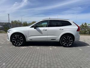 White Volvo XC60 2019 in Siauliai, with an engine capacity of 1.97 L and mileage of 75 thousand km for 30000 €, photo 6 on AUTOMOTO.COM.LV