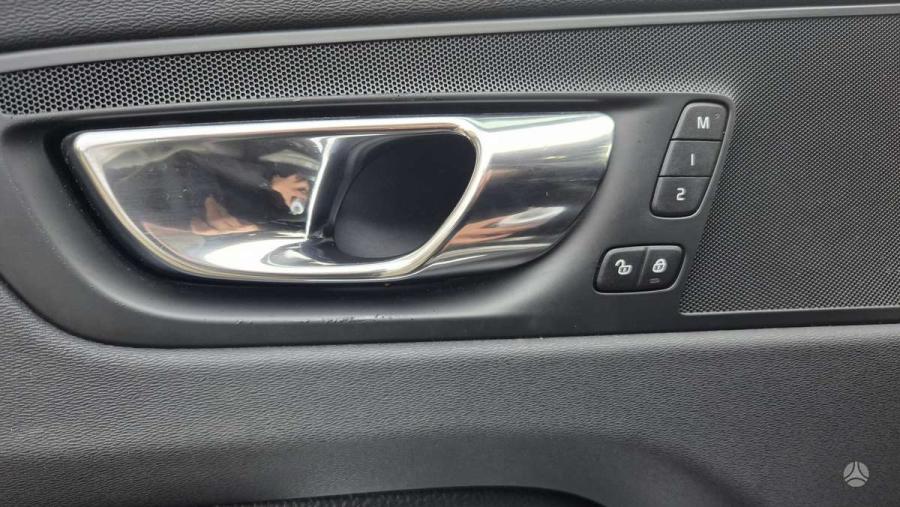 Balts Volvo XC60 2019 Klaipėda, ar dzinēja tilpumu 1.97 L un nobraukumu 210 tūkst. km par 22500 €, foto 20 vietnē AUTOMOTO.COM.LV