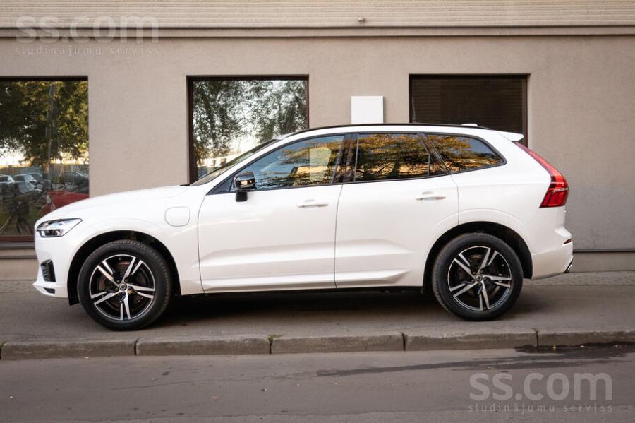 Balts Volvo XC60 2019 Rīga, ar dzinēja tilpumu 2.00 L un nobraukumu 98 tūkst. km par 29950 €, foto 5 vietnē AUTOMOTO.COM.LV