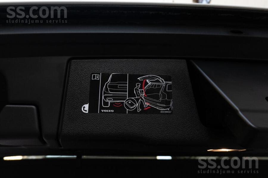 Balts Volvo XC60 2019 Rīga, ar dzinēja tilpumu 2.00 L un nobraukumu 98 tūkst. km par 29950 €, foto 11 vietnē AUTOMOTO.COM.LV