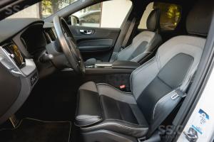 Balts Volvo XC60 2019 Rīga, ar dzinēja tilpumu 2.00 L un nobraukumu 98 tūkst. km par 29950 €, foto 12 vietnē AUTOMOTO.COM.LV