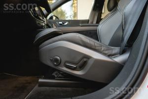 Balts Volvo XC60 2019 Rīga, ar dzinēja tilpumu 2.00 L un nobraukumu 98 tūkst. km par 29950 €, foto 13 vietnē AUTOMOTO.COM.LV