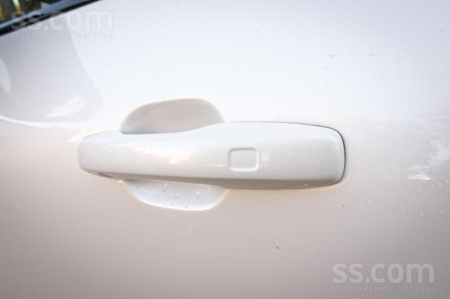 Balts Volvo XC60 2019 Rīga, ar dzinēja tilpumu 2.00 L un nobraukumu 98 tūkst. km par 29950 €, foto 23 vietnē AUTOMOTO.COM.LV