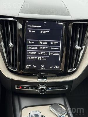 Balts Volvo XC60 2020 Rīga, ar dzinēja tilpumu 2.00 L un nobraukumu 0 tūkst. km par 30500 €, foto 13 vietnē AUTOMOTO.COM.LV